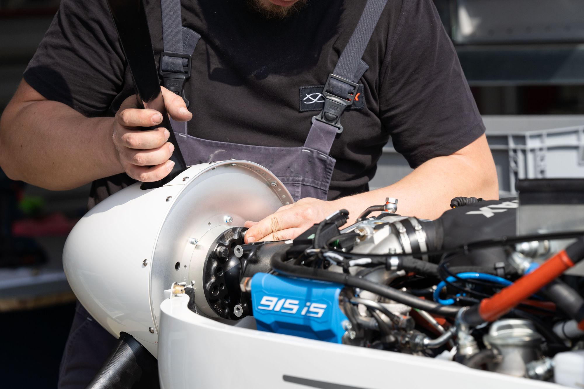 Carbon Fiber Propellers - Helix-Carbon Gmbh